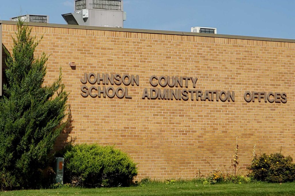 JCSD1 Board Gets Updated Facilities and Grounds Report – Sheridan Media
