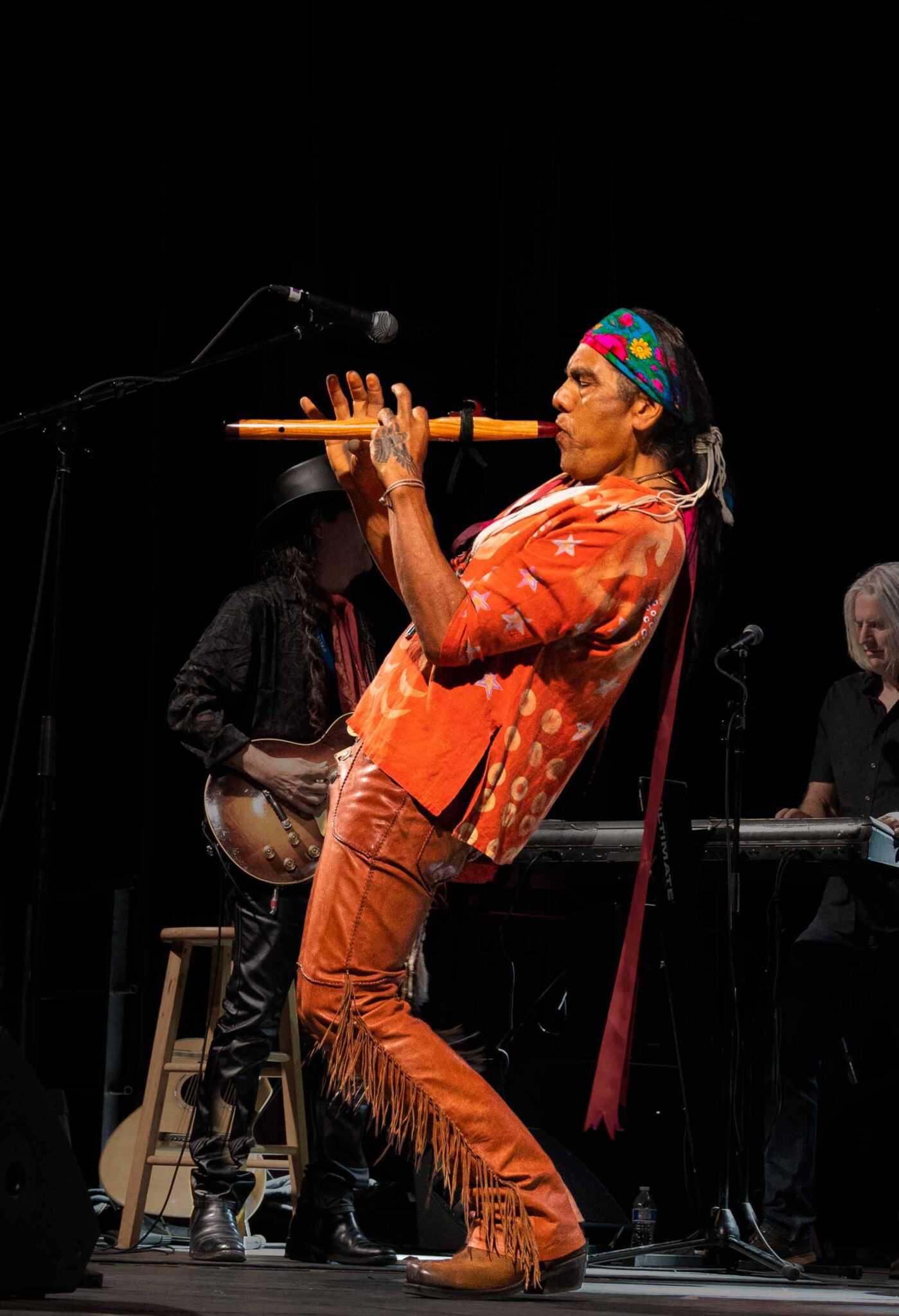 Larry Mitchell returns to WYO Theater with Robert Mirabal – Sheridan Media